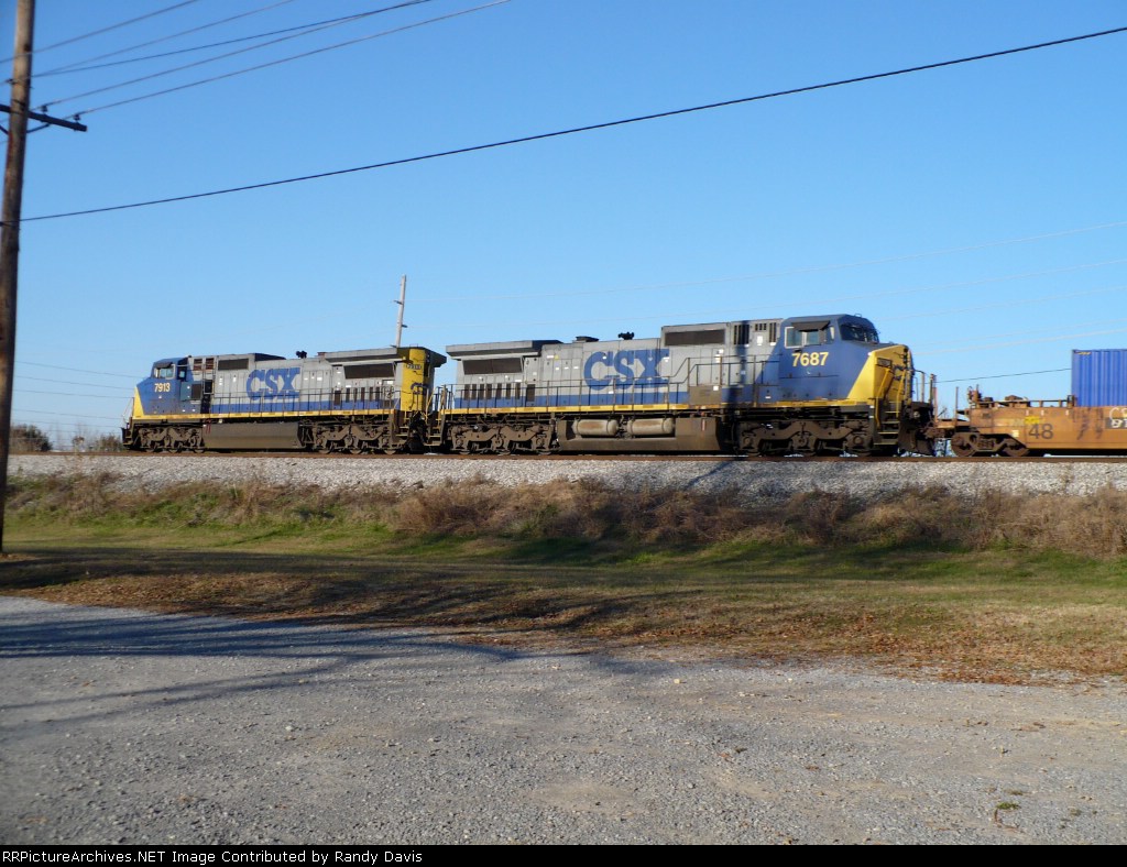 CSX 7913 & 7687